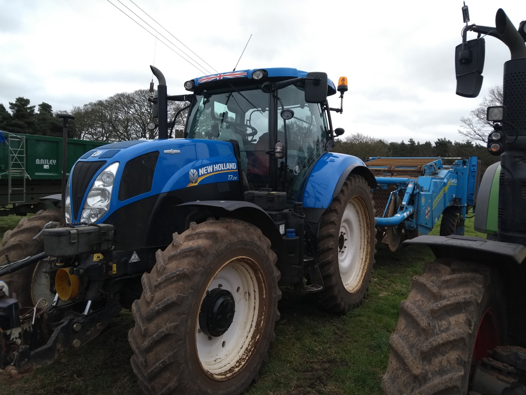 New Holland T7210 | GCB Agricultural Machinery