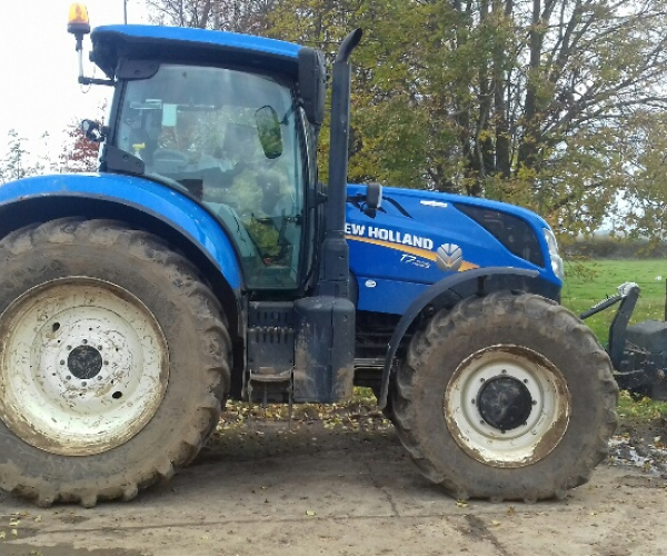 New Holland T7.225 | GCB Agricultural Machinery